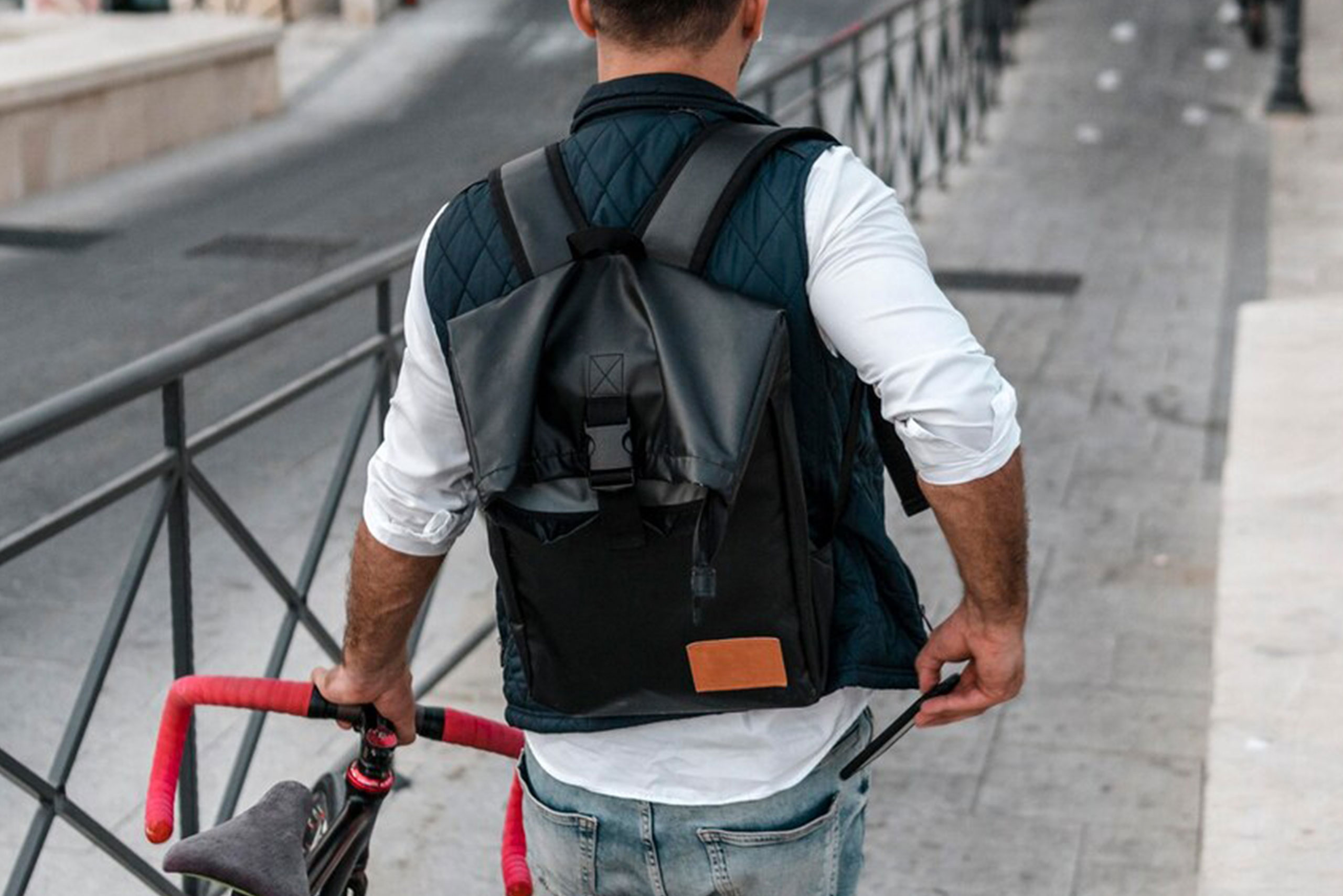 Buy Stylish Office Backpacks in Chennai - Quality Thermals & Leather